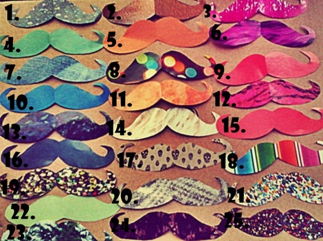 Mostacho de colores - Imagui